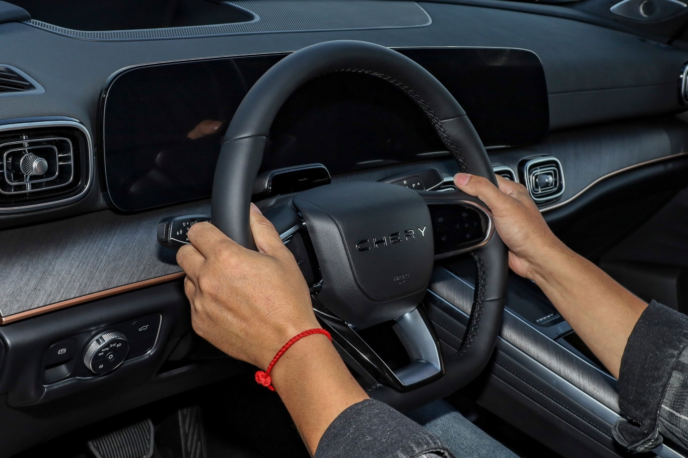 【瑞虎92.0T 自动四驱旗舰版 5座主驾驶位图片-汽车图片大全】-易车