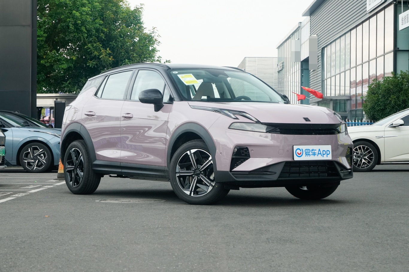 【领克06 EM-PEM-P 1.5L 126km 长续航Halo侧前45度车头向右水平图片-汽车图片大全】-易车