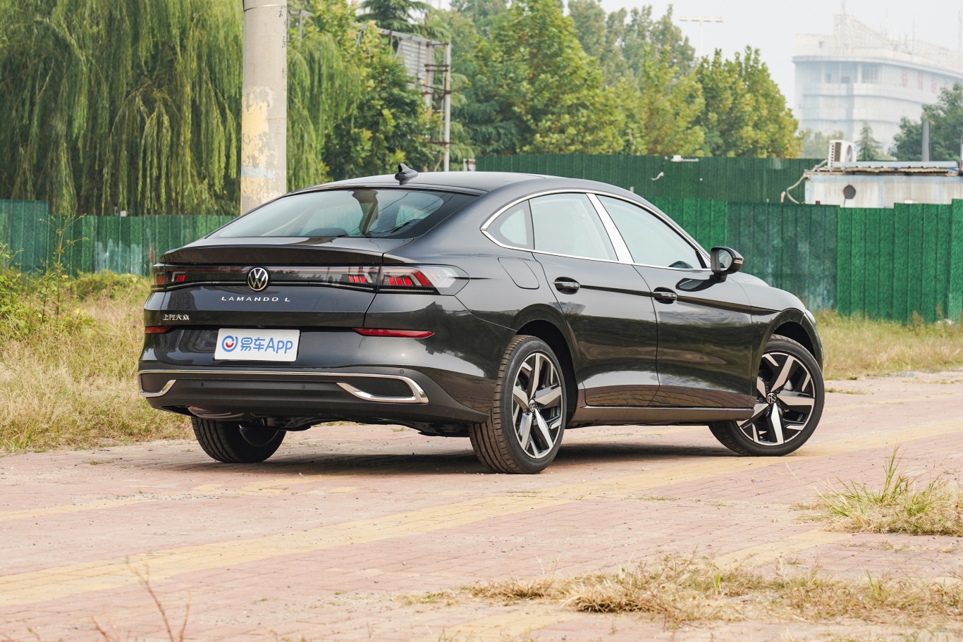 【凌渡凌渡L 280TSI 酷辣版侧后45度车头向右水平图片-汽车图片大全】-易车