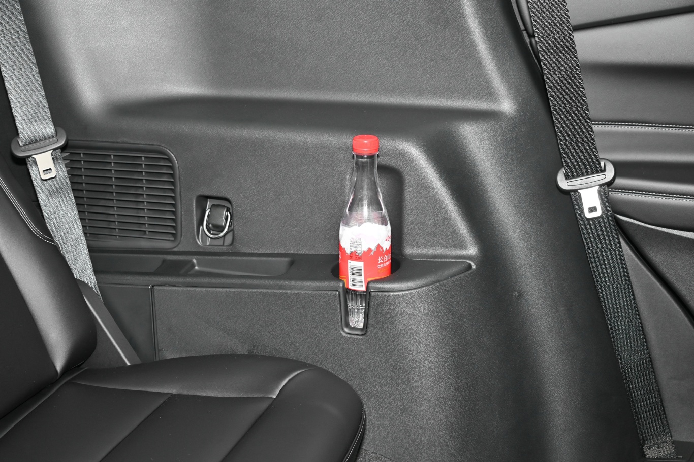 【探险者EcoBoost 285 四驱风尚plus版 6座后排功能图片-汽车图片大全】-易车