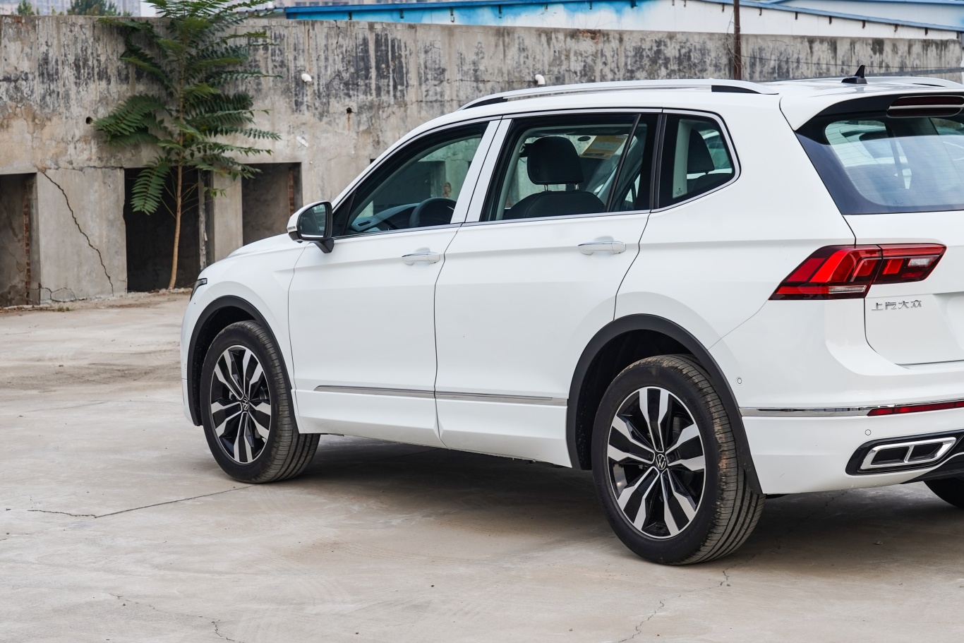 【途观L330TSI 两驱R-Line龙耀版 5座外观细节图片-汽车图片大全】-易车