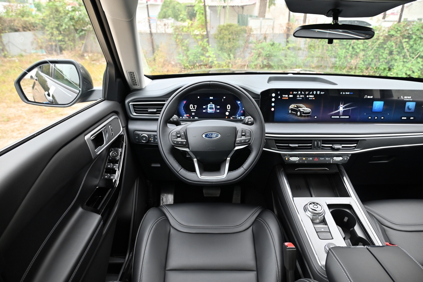 【探险者EcoBoost 285 四驱风尚plus版 7座驾驶位区域图片-汽车图片大全】-易车