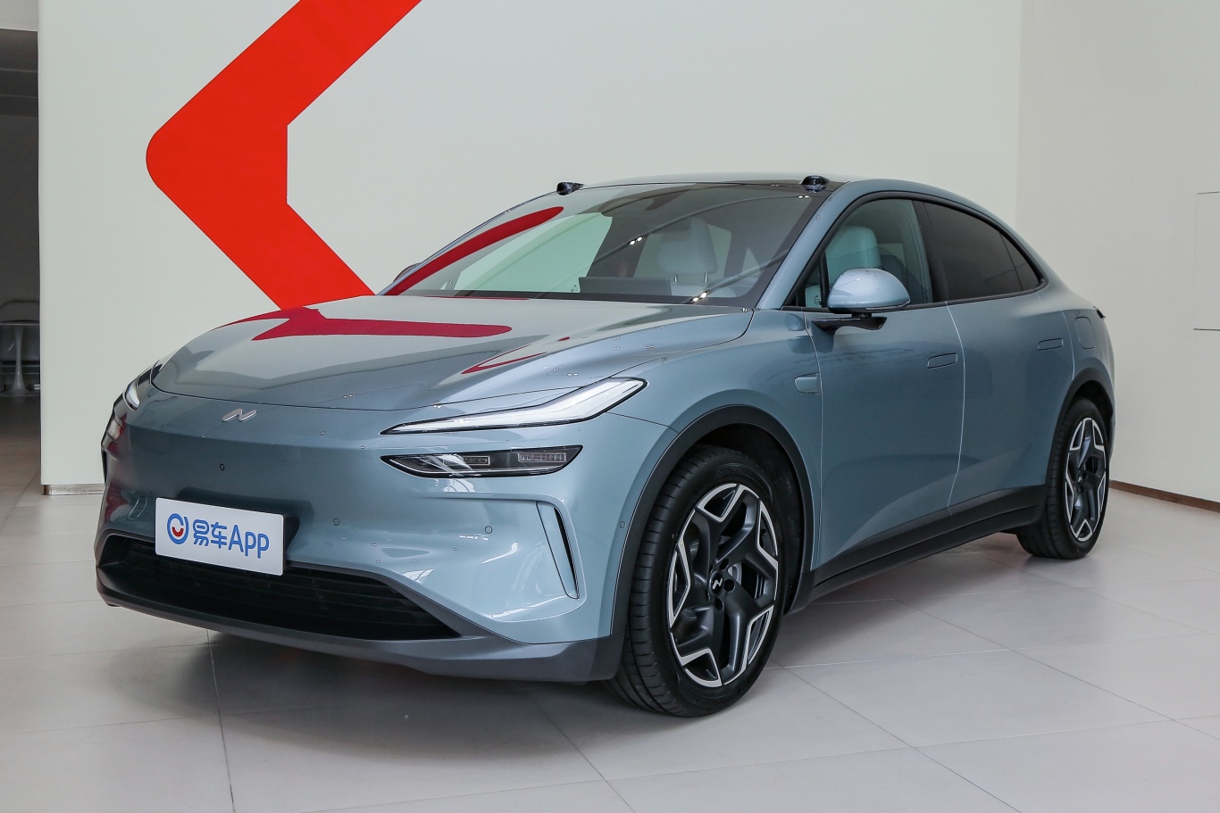 【乐道L60555km 后驱标准续航版侧前45度车头向左水平图片-汽车图片大全】-易车