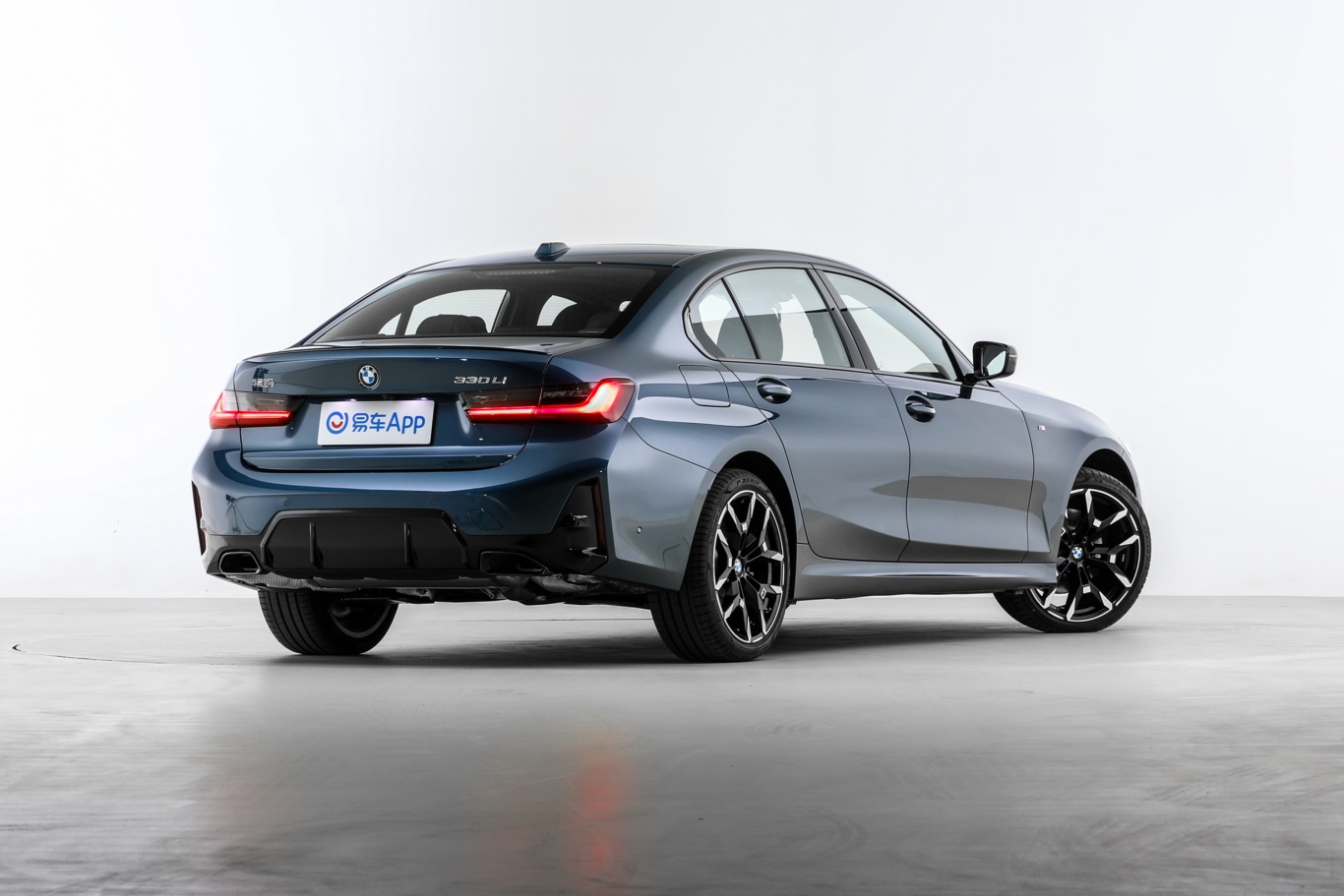 【宝马3系330Li 尊享型 M运动曜夜套装侧后45度车头向右水平图片-汽车图片大全】-易车