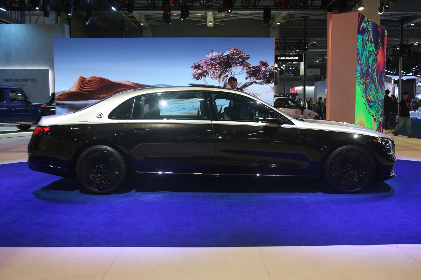 【迈巴赫S级S 680 4MATIC 极夜版正侧车头向右水平图片-汽车图片大全】-易车