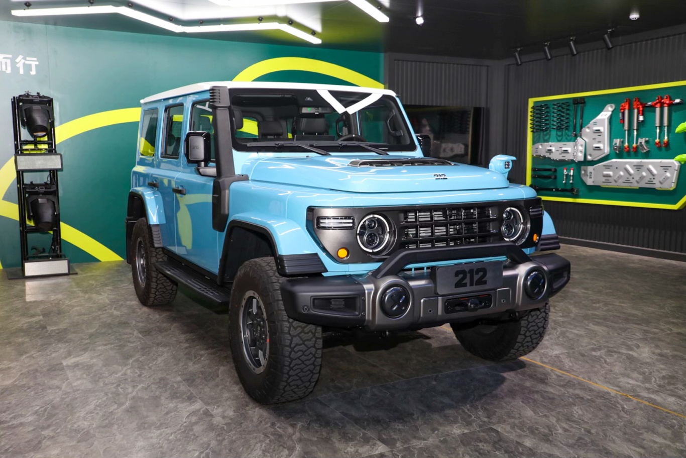 【212 T012.0T 长风版侧前45度车头向右水平图片-汽车图片大全】-易车