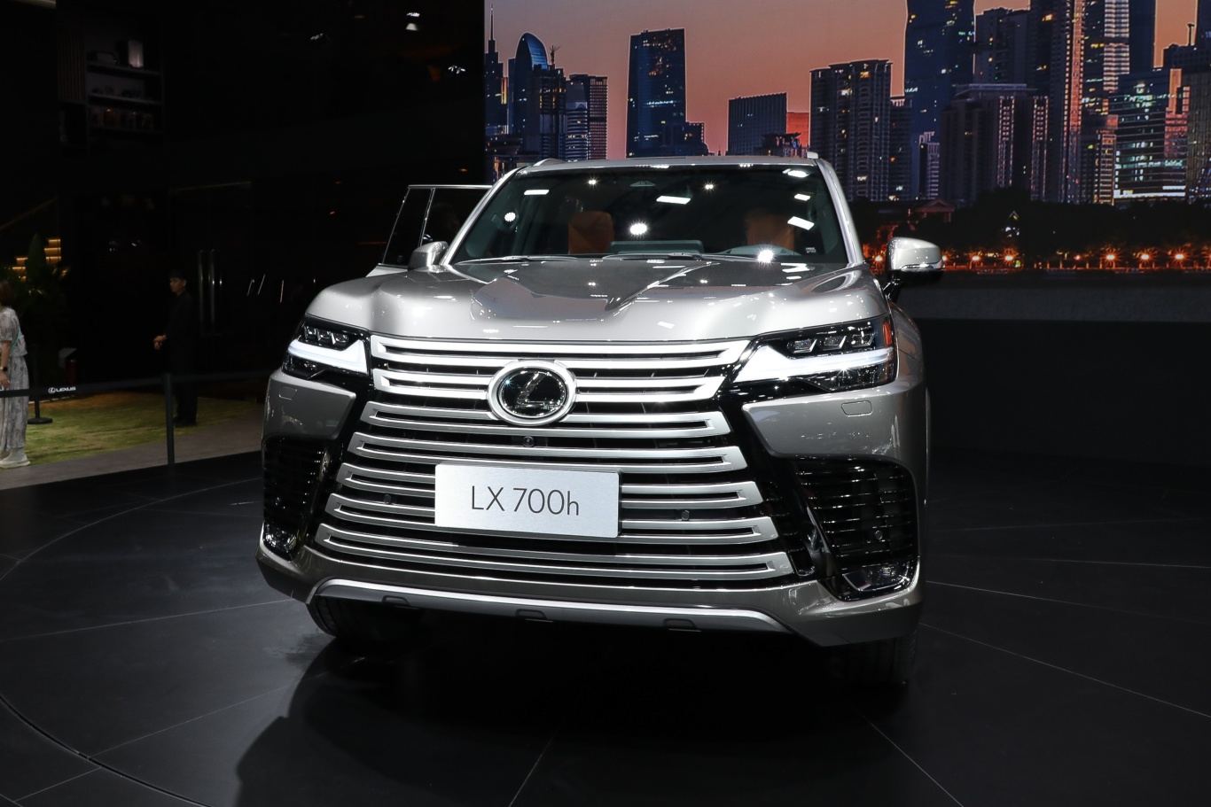 【雷克萨斯LXLX700h VIP领世版外观图片-汽车图片大全】-易车