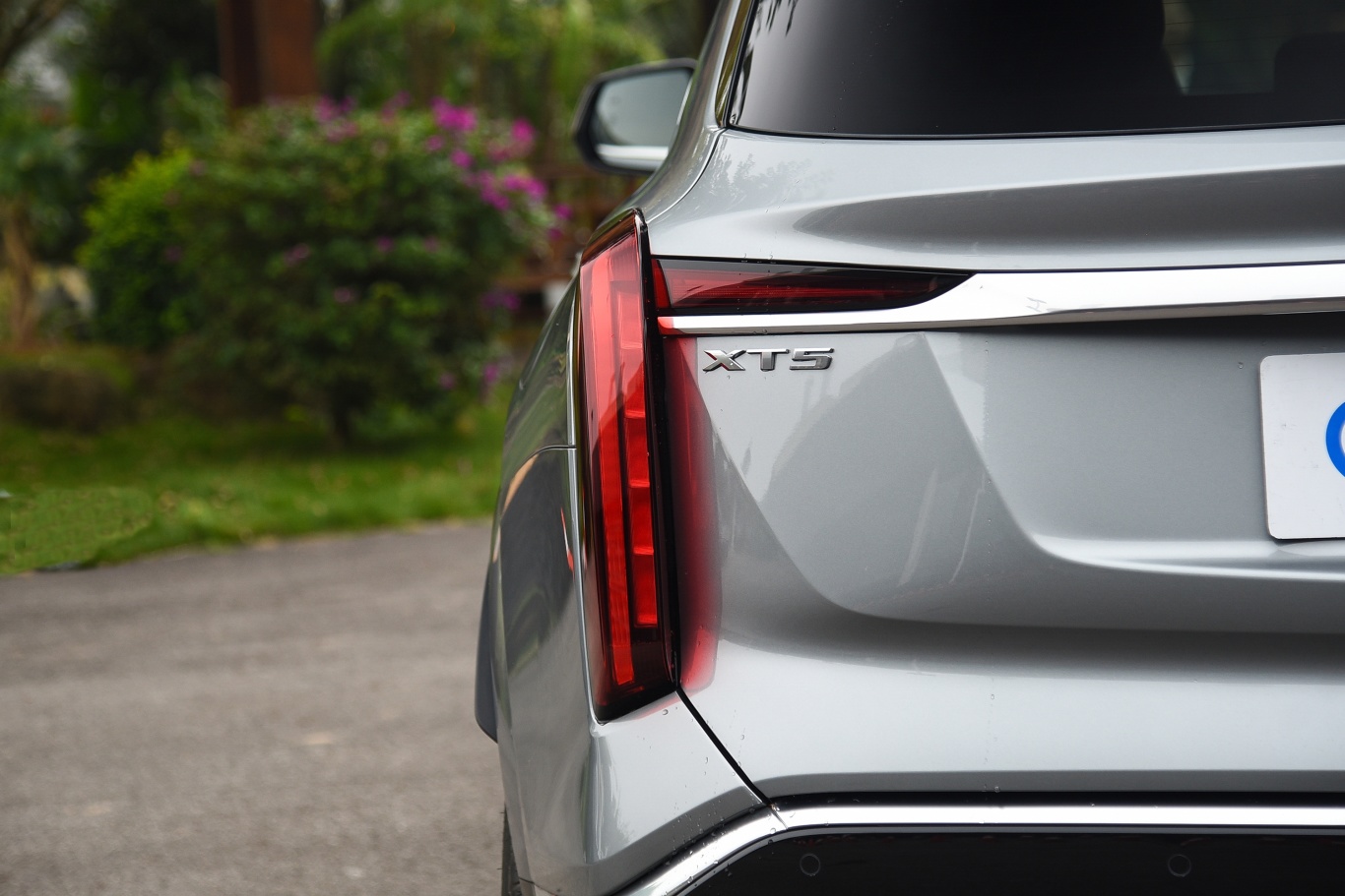 【凯迪拉克XT5轻混 2.0T 风尚型外观灯组图片-汽车图片大全】-易车