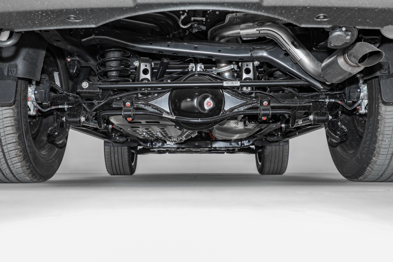 【哈弗H92.4T 极境版 7座 柴油后悬架整体图片-汽车图片大全】-易车