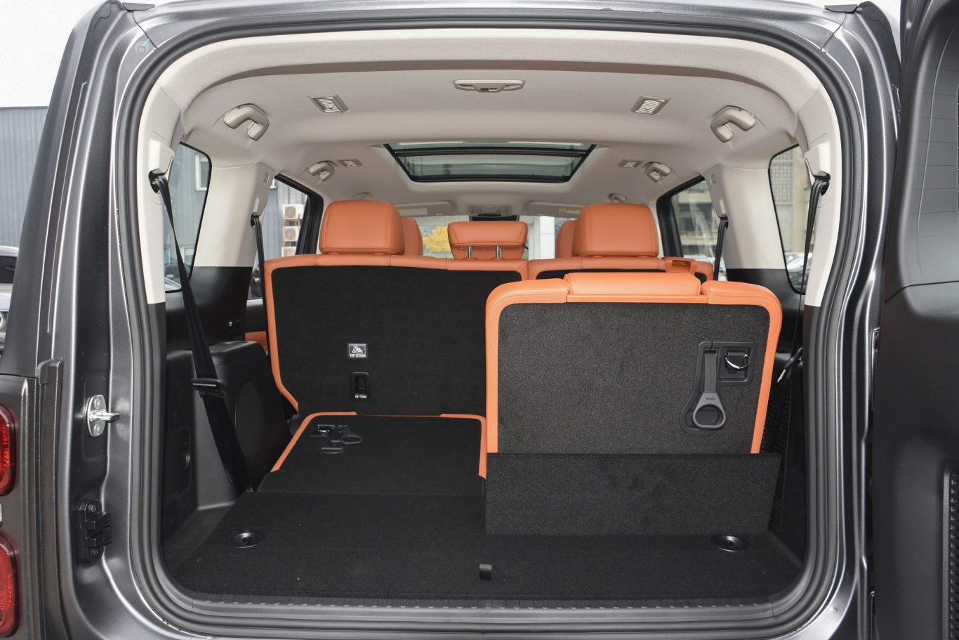 【哈弗H92.4T 拓境版 7座 柴油后备厢图片-汽车图片大全】-易车