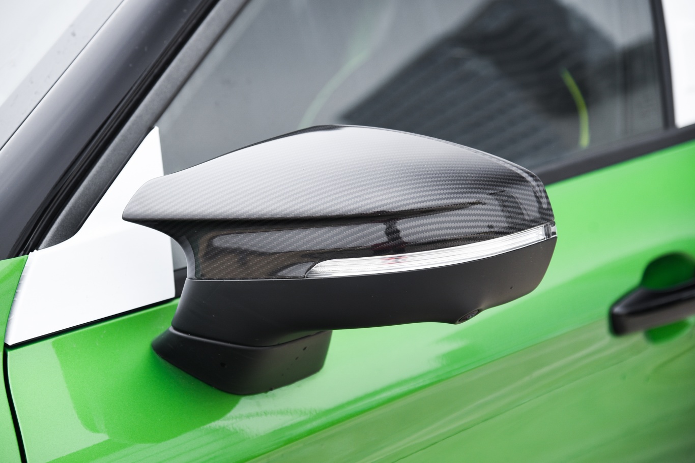 【领克0303+ 2.0T 自动四驱性能套装 5座主驾驶后视镜背面图片-汽车图片大全】-易车