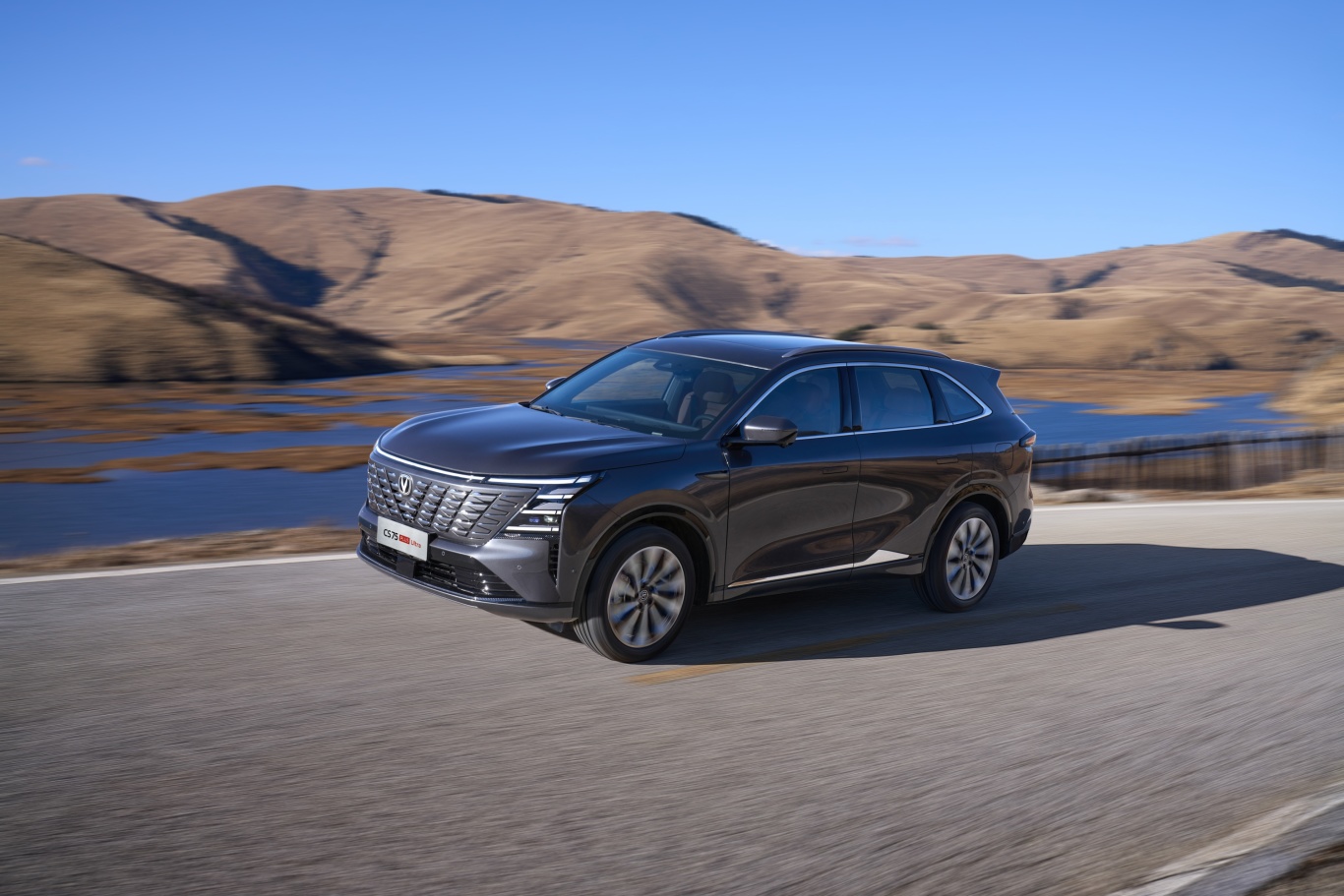 【长安CS75PLUS第四代 Ultra 2.0T 新蓝鲸智慧智擎型图片-汽车图片大全】-易车