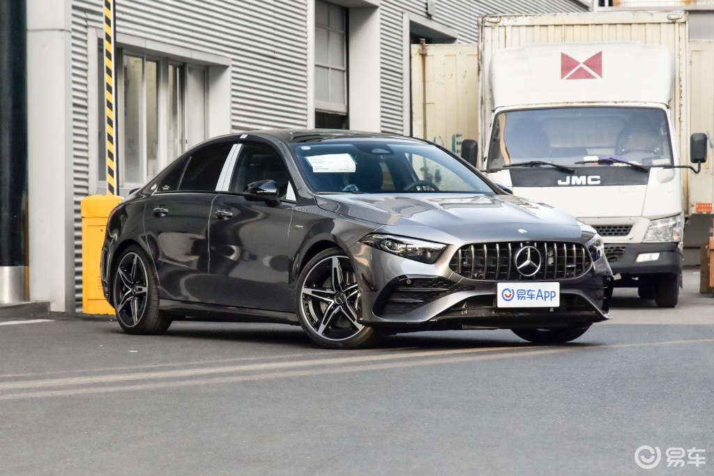 【奔驰奔驰A级 AMG2025款AMG A 35 L 4MATIC】报价_图片_-参数_易车