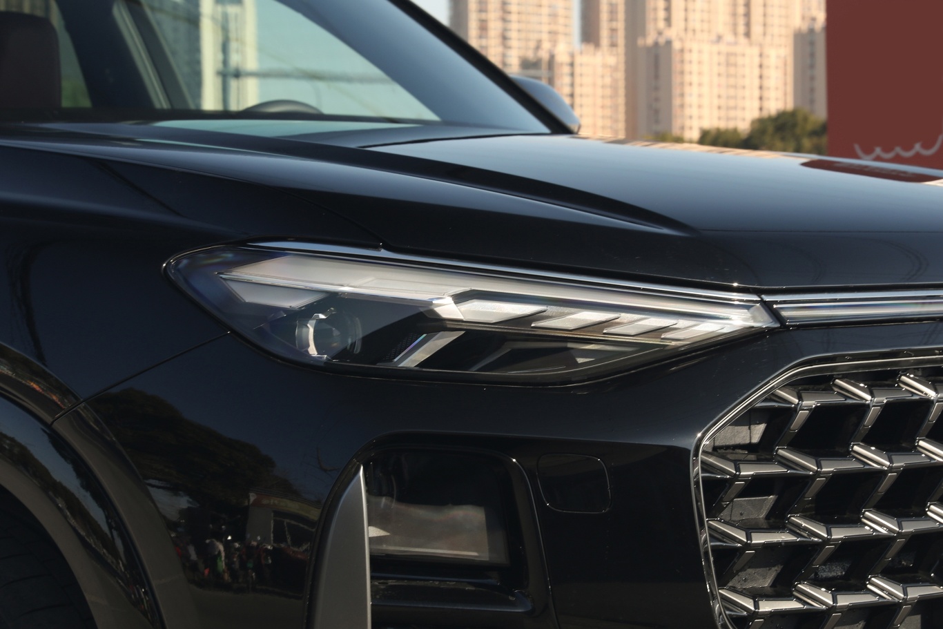 【奥迪Q650 TFSI quattro 黑武士 6座外观灯组图片-汽车图片大全】-易车