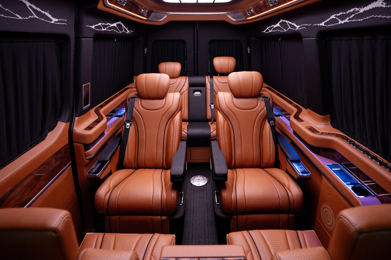 【克蒂圣姆峰系列2.0T MST 7座 汽油后排图片-汽车图片大全】-易车