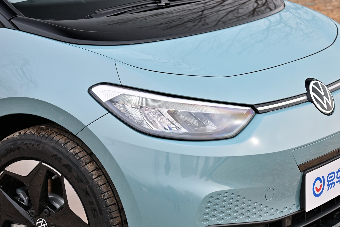 【大众ID.3聪明款 451km 出众版大灯侧45度俯拍图片-汽车图片大全】-易车