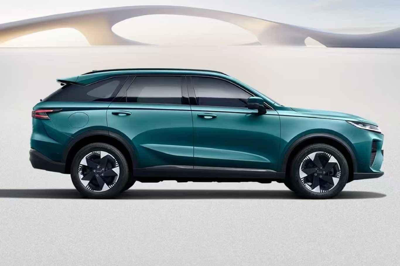 【哈弗枭龙MAX二代枭龙max 1.5T 标准版侧前45度车头向左水平图片-汽车图片大全】-易车