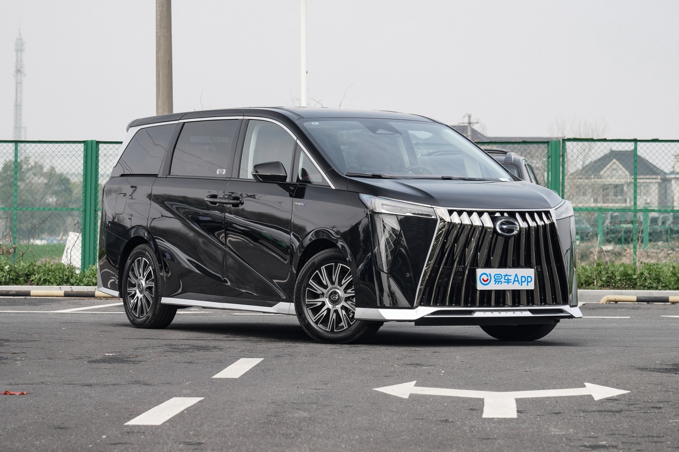 【传祺E9超级快充 2.0T 136km 冠军版侧前45度车头向右水平图片-汽车图片大全】-易车