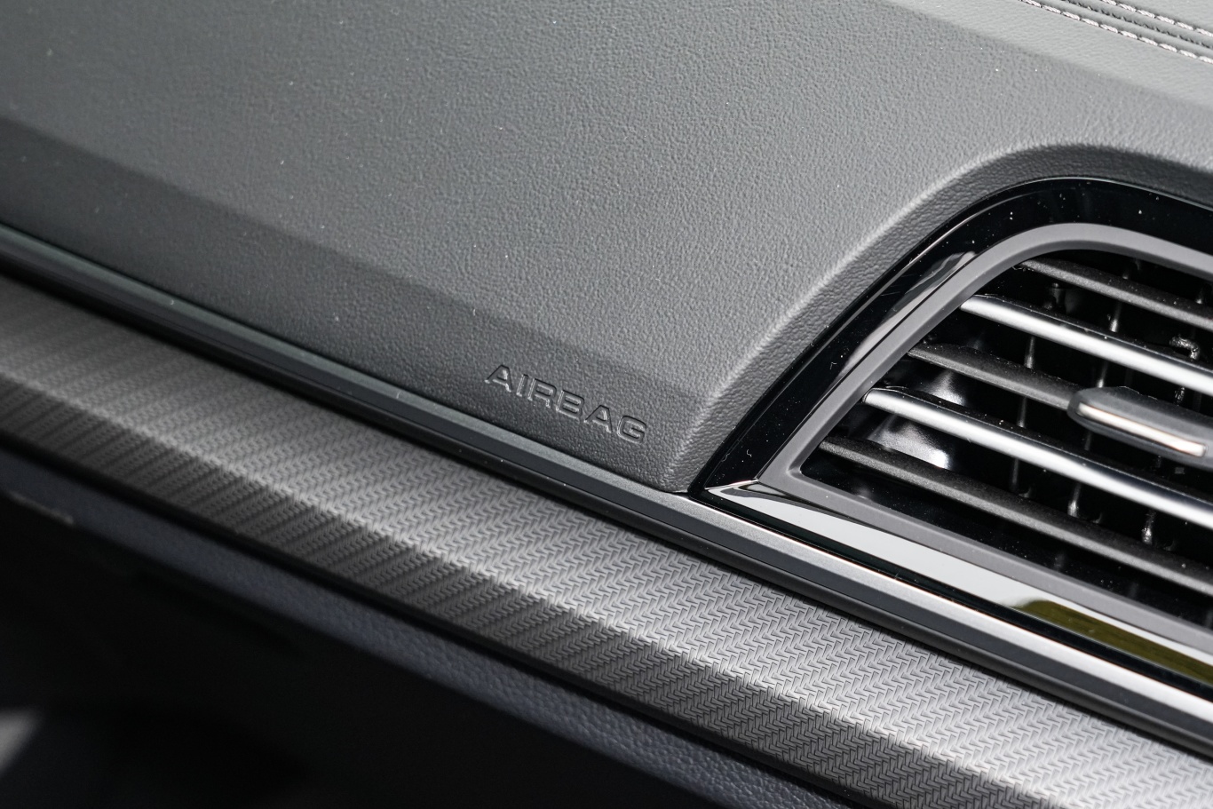 【奥迪Q5Lquattro 45周年典藏版 40 TFSI 豪华动感型副驾安全气囊图片-汽车图片大全】-易车