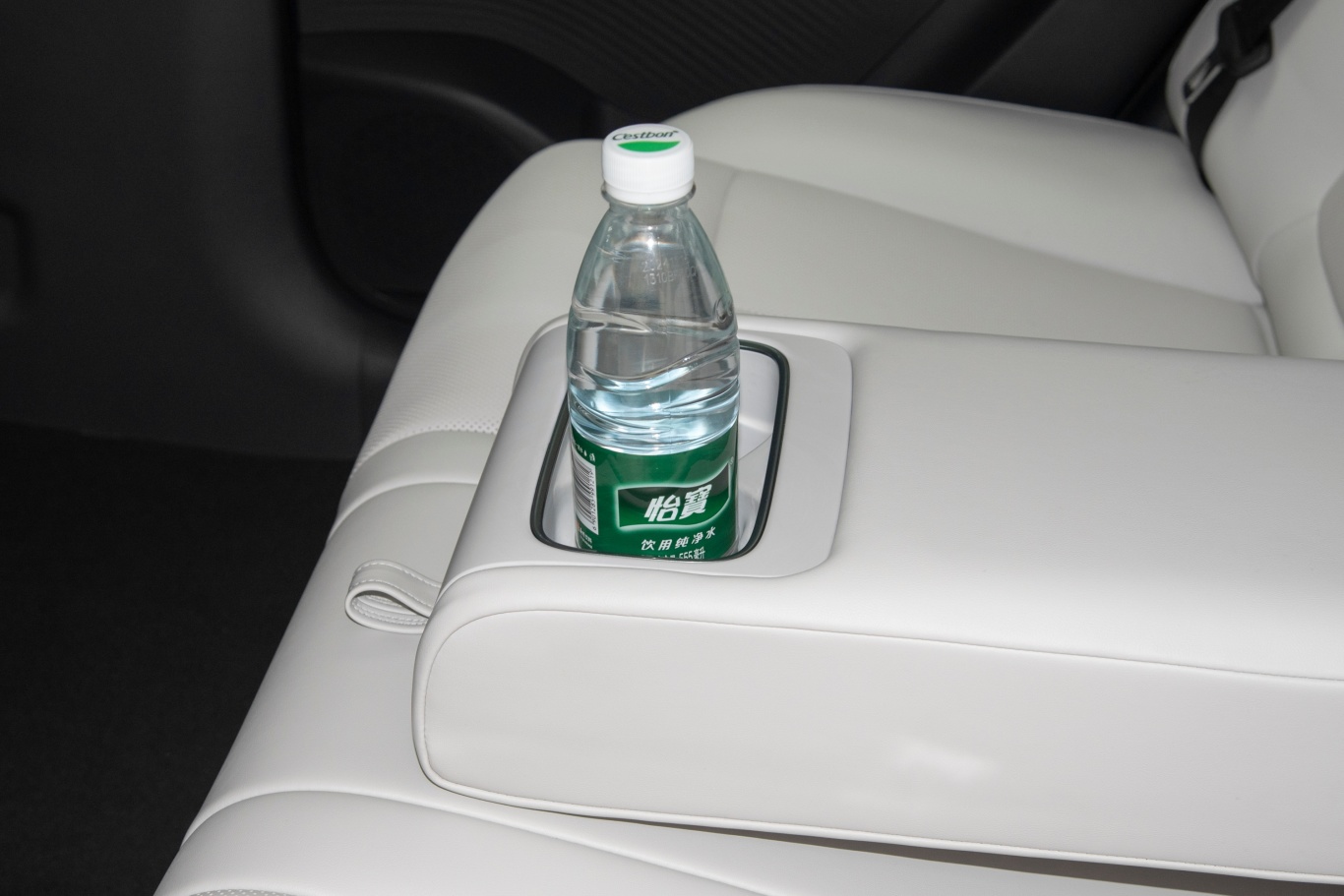 【日产N7625km 625 Max后排(第二排)杯架图片-汽车图片大全】-易车