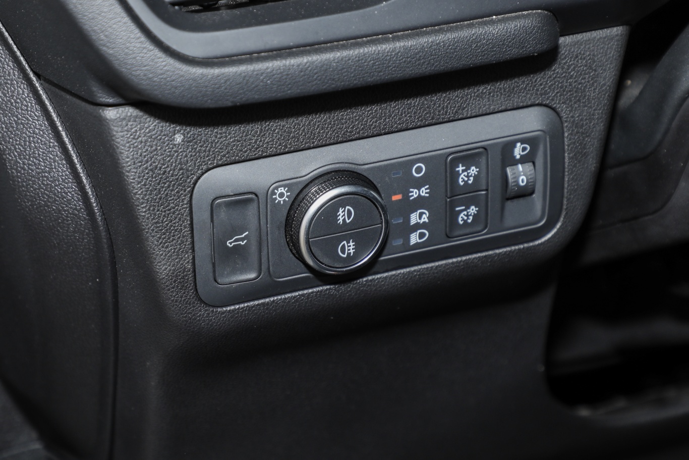 【锐际EcoBoost 245 四驱纵享款 ST-Line Pro灯光控制区图片-汽车图片大全】-易车