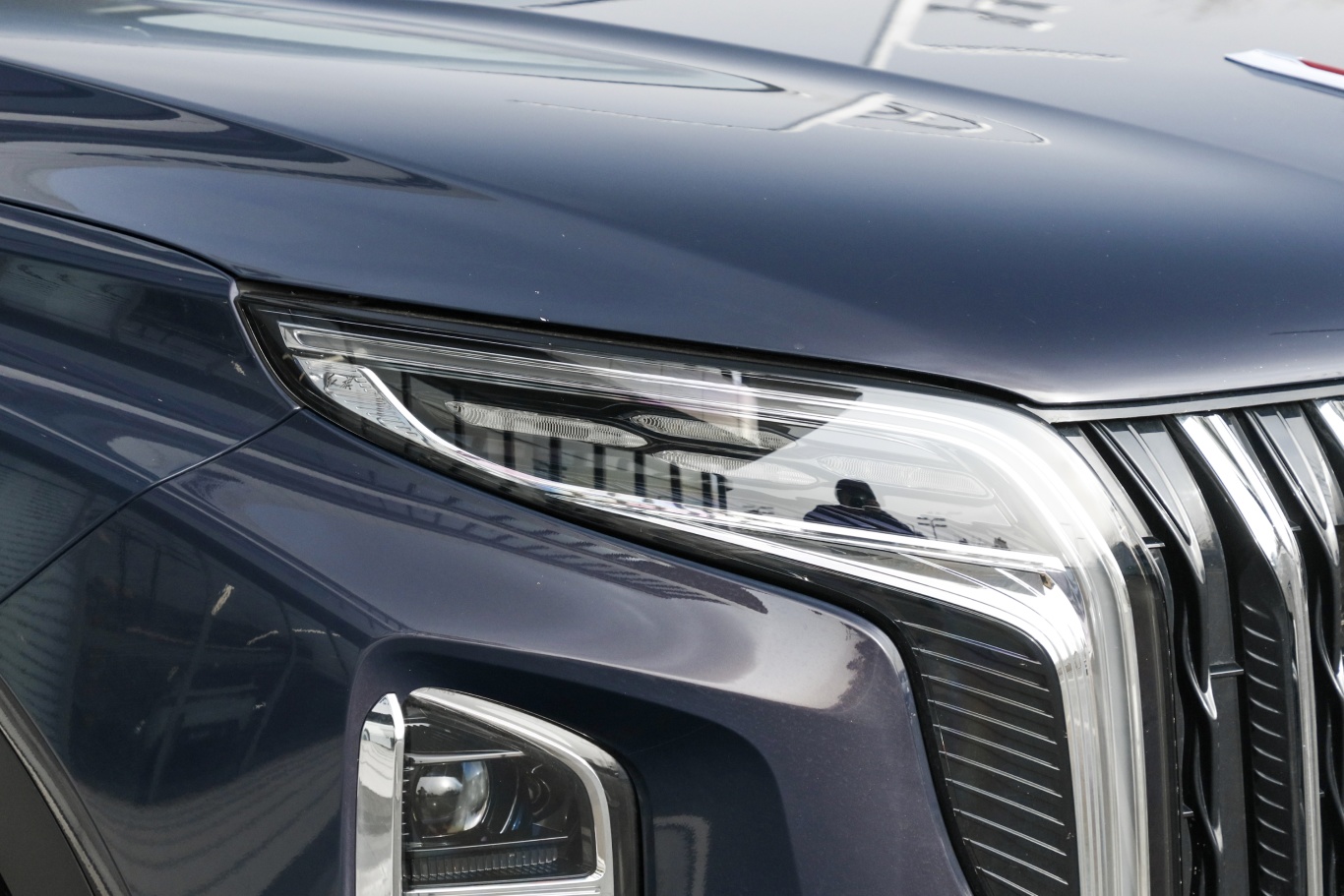 【红旗HS7 PHEV2.0T 100km 四驱旗领版 7座外观灯组图片-汽车图片大全】-易车