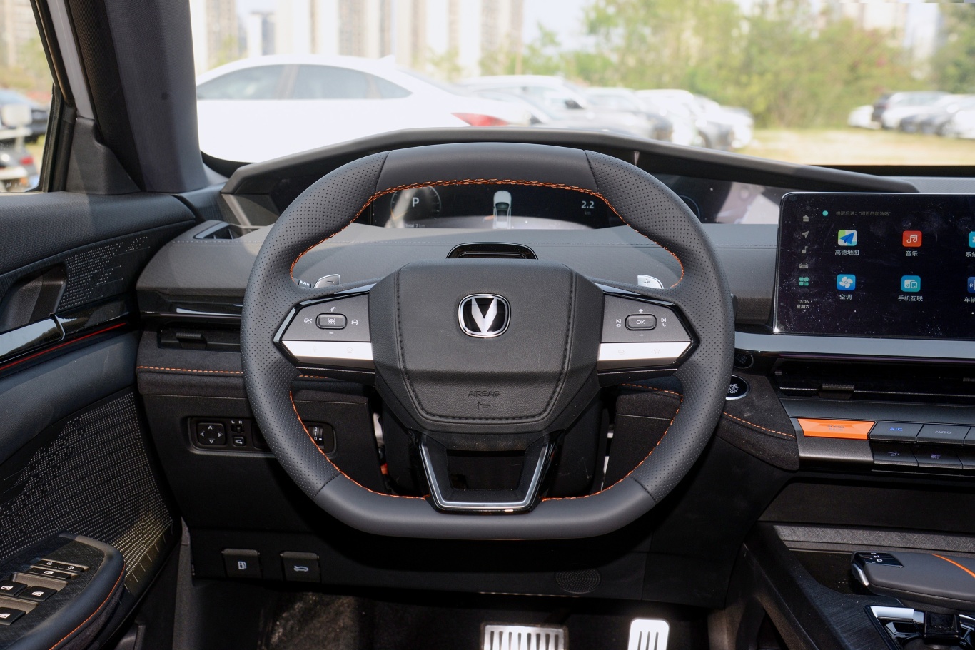 【长安UNI-V1.5T 500Bar尊贵运动型方向盘图片-汽车图片大全】-易车