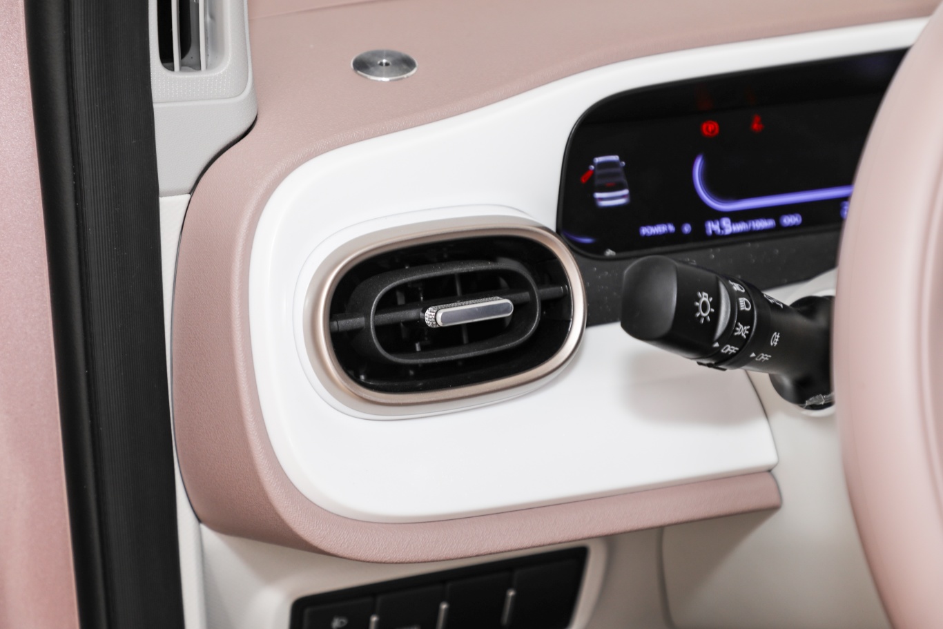 【熊猫熊猫mini 210km 元气熊主驾驶位图片-汽车图片大全】-易车