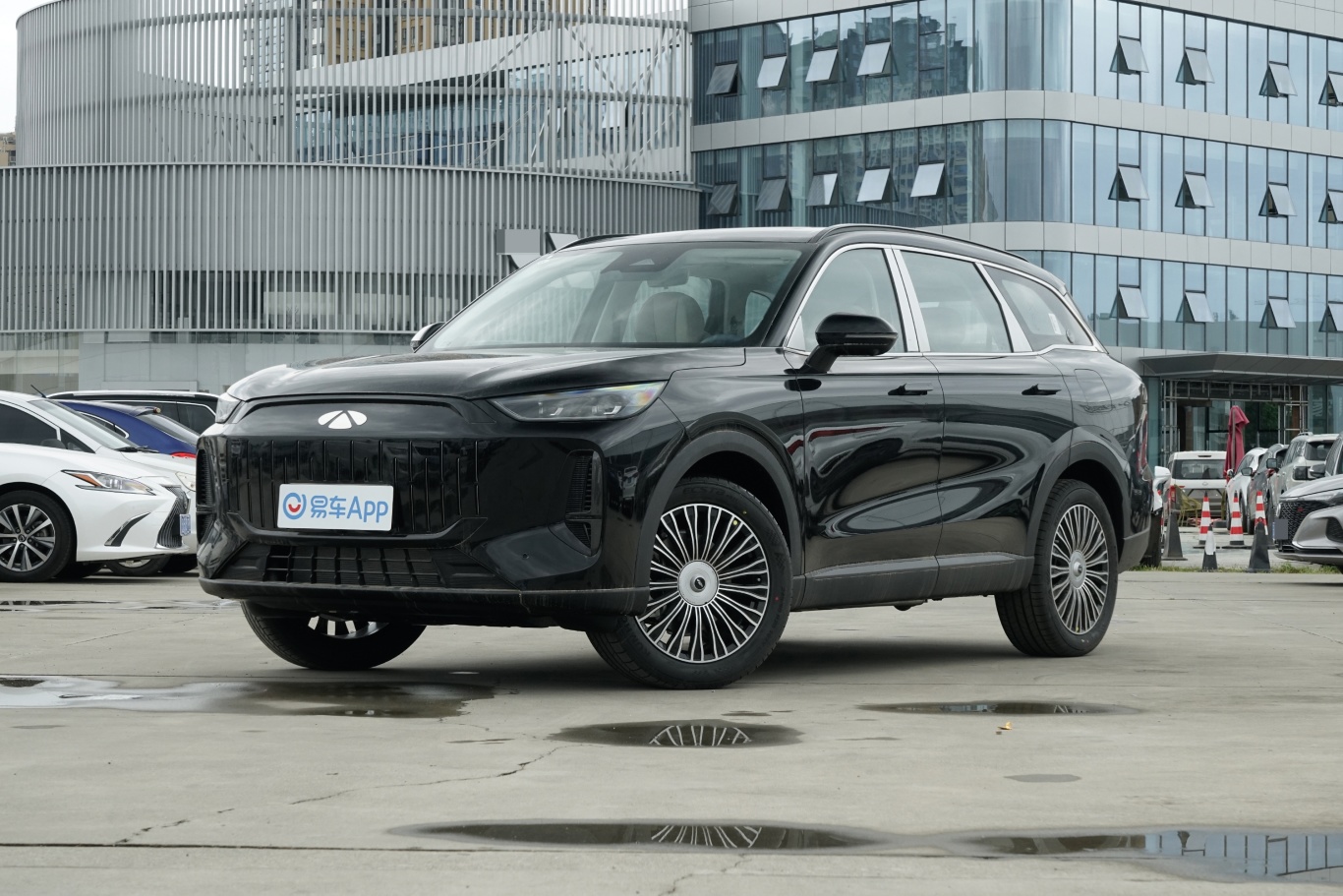 【风云T91.5T 120km 前驱长续航版旗舰PLUS 磷酸铁锂 7座侧前45度车头向左水平图片-汽车图片大全】-易车