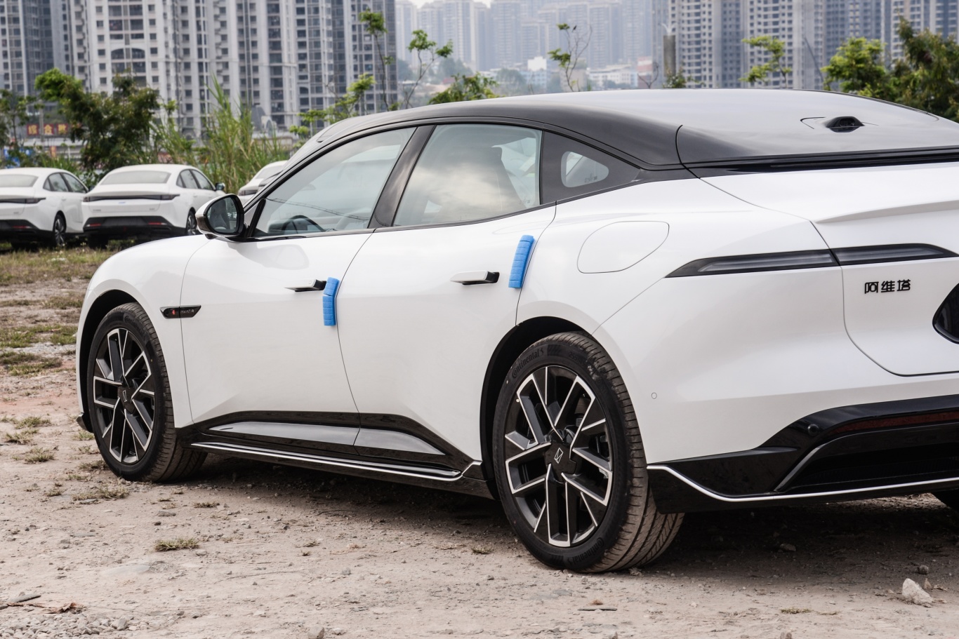 【阿维塔06纯电版 650km 后驱Pro外观细节图片-汽车图片大全】-易车