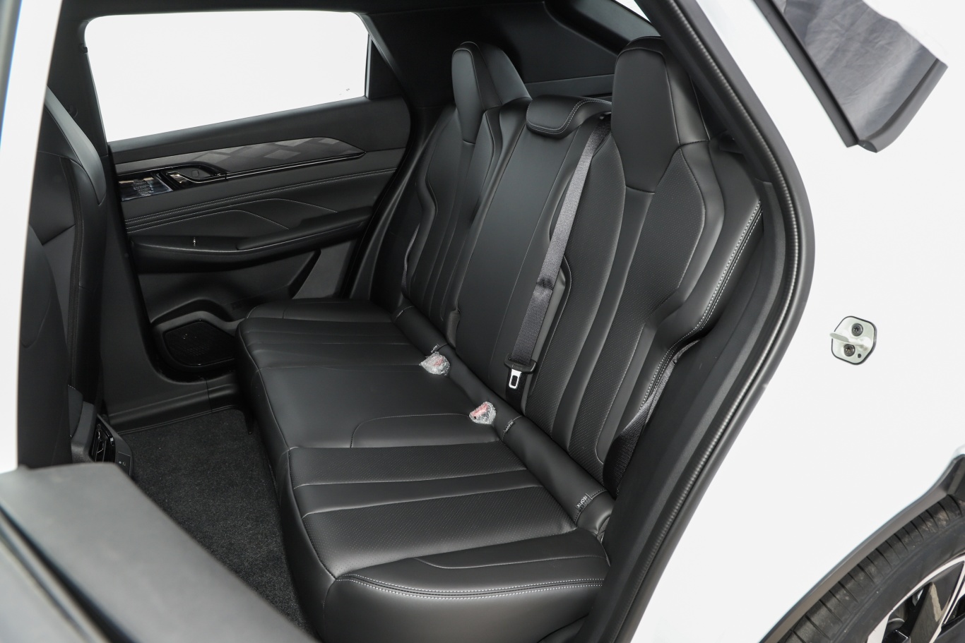 【东风风神L7插电混动 1.5T 205km 205超长续航畅享型后排座椅图片-汽车图片大全】-易车