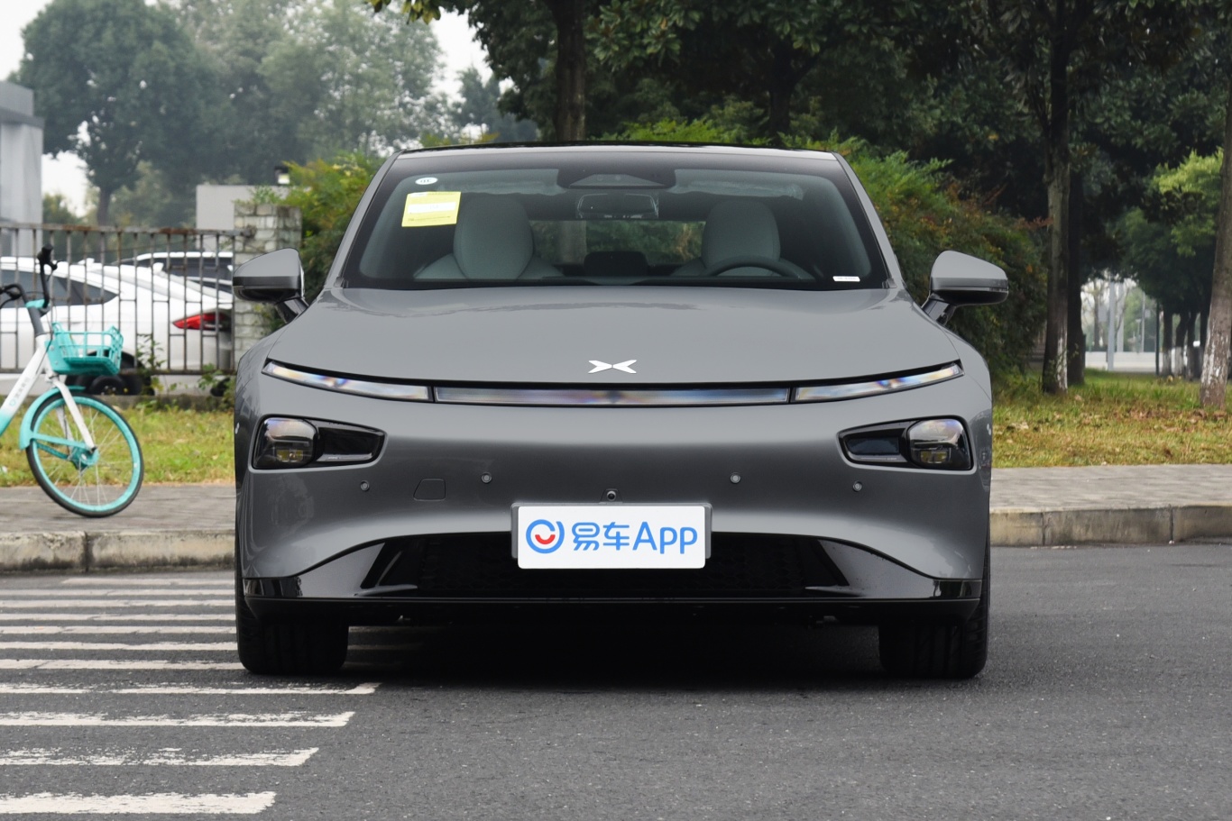 【小鹏P7P7i 550 后驱Pro正前水平图片-汽车图片大全】-易车