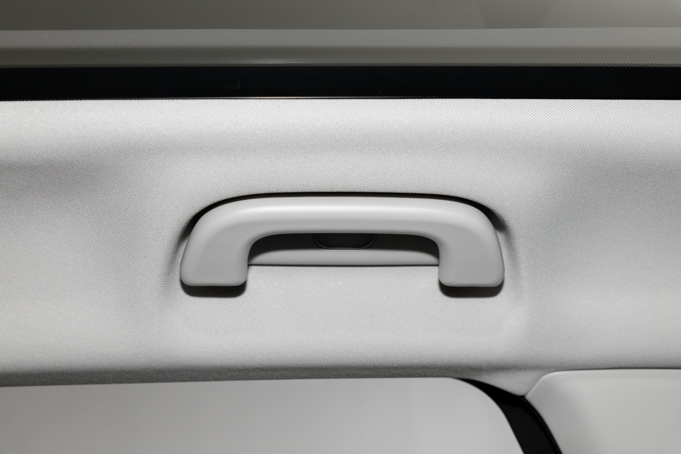 【零跑C10增程版 210km 210激光雷达版后排功能图片-汽车图片大全】-易车