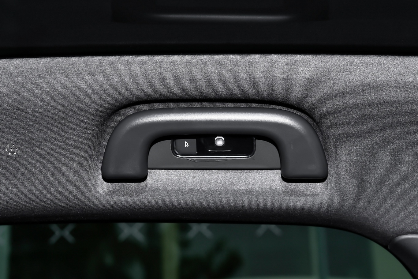 【小鹏P7+685 超长续航 Max 旗舰版后排功能图片-汽车图片大全】-易车