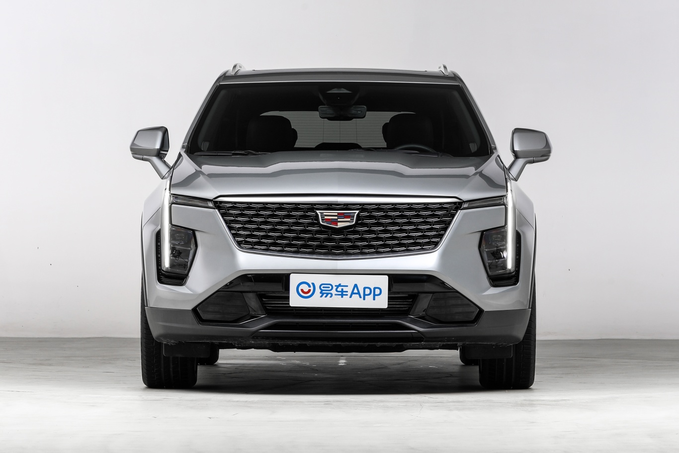 【凯迪拉克XT4改款 28T 两驱尊贵型正前水平图片-汽车图片大全】-易车