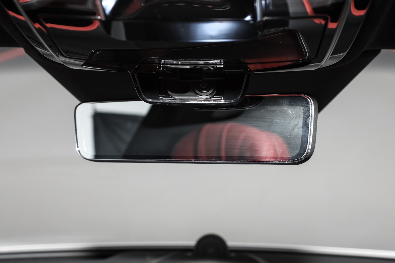 【仰望U7纯电版 720km 旗舰版 4座内后视镜图片-汽车图片大全】-易车