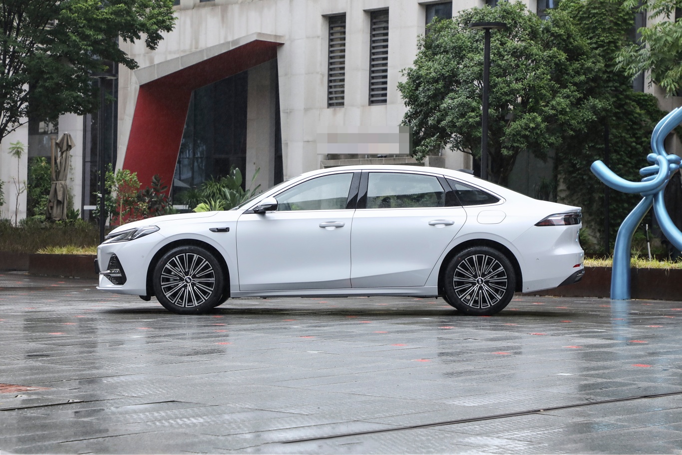 【银河A71.5L 150km 星舰版正侧车头向左水平图片-汽车图片大全】-易车