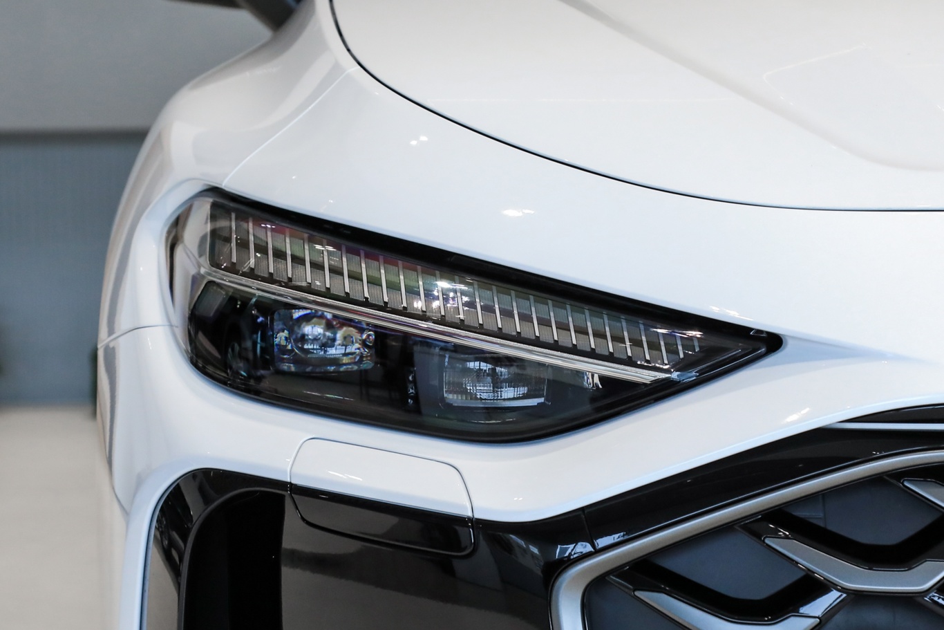 【奥迪A5L Sportback2.0T 尊享quattro型外观灯组图片-汽车图片大全】-易车