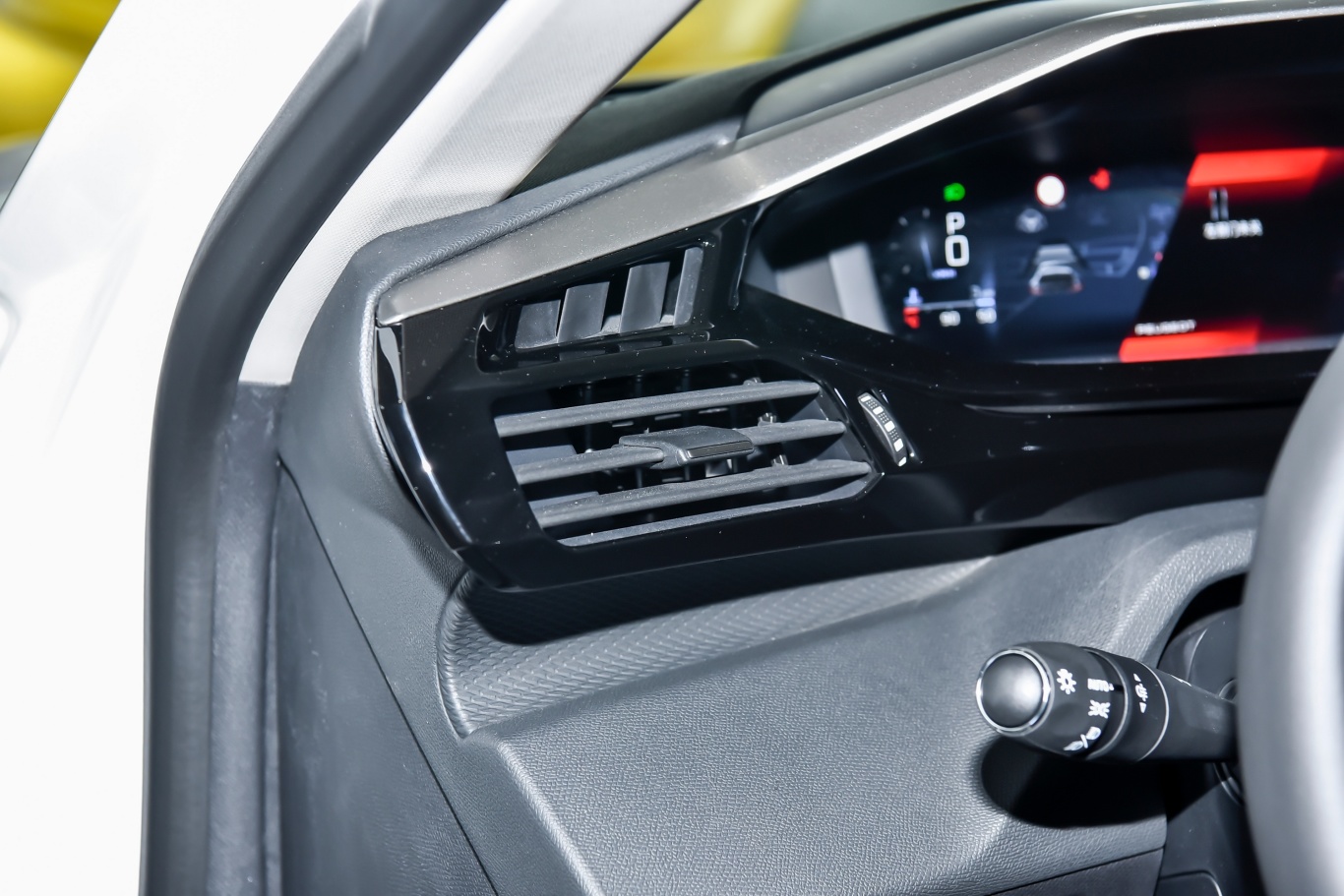 【标致408X改款 1.6T RS主驾驶位图片-汽车图片大全】-易车