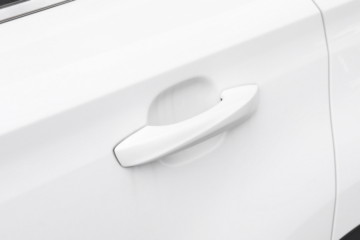 【荣威RX5改款 PLUS 330TGI 双离合领潮智惠版驾驶员侧后门把手图片-汽车图片大全】-易车