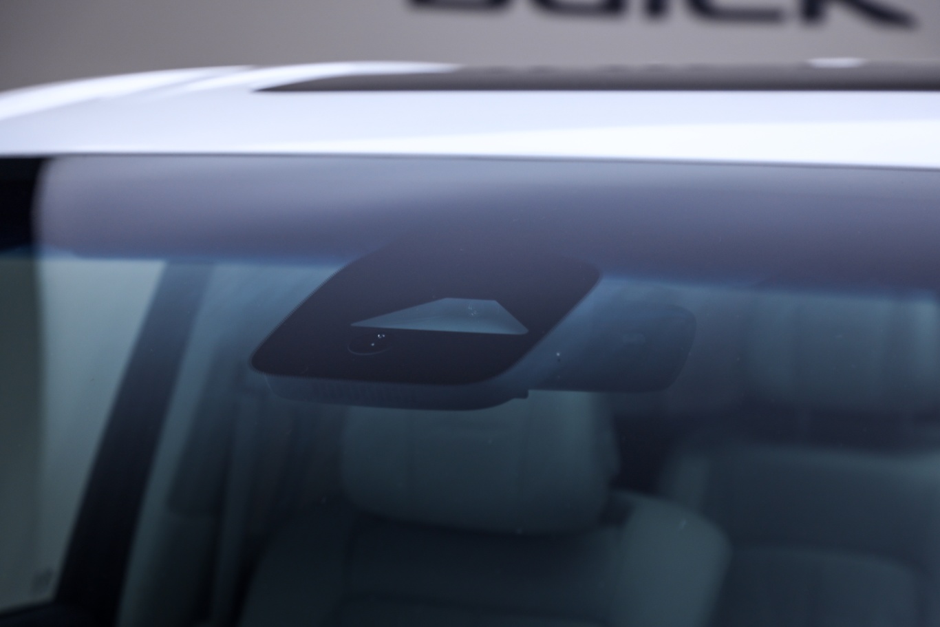 【别克GL8 插电混动陆尊 1.5T 202km 奢享版 7座外观细节图片-汽车图片大全】-易车