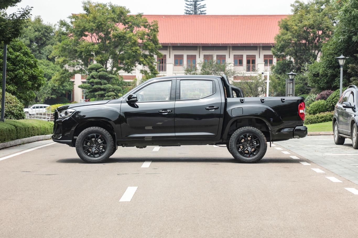 【星际星际L 2.0T 自动四驱标箱豪华版 柴油正侧车头向左水平图片-汽车图片大全】-易车