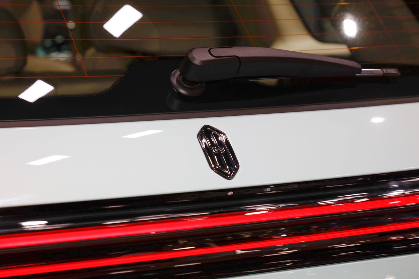 【尚界H5纯电版 640km Max长续航版图片-汽车图片大全】-易车