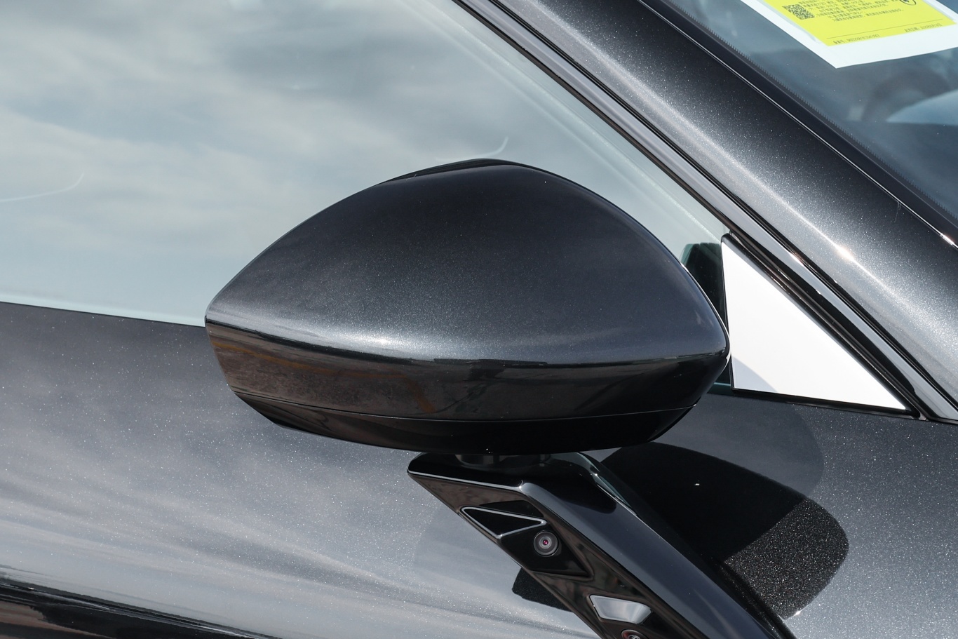 【领克08 EM-P1.5T 160km 前驱长续航Ultra外观细节图片-汽车图片大全】-易车