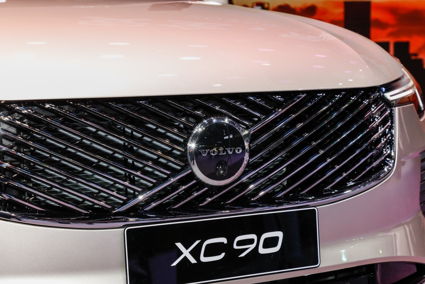【沃尔沃XC90 插电混动2.0T 84km 智尊豪华版 7座外观图片-汽车图片大全】-易车