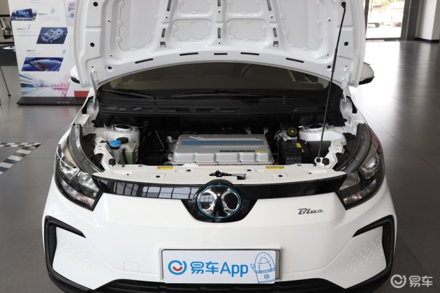 综合续航403km 北汽新能源EC5正式上市 补贴后9.99万元起售_易车