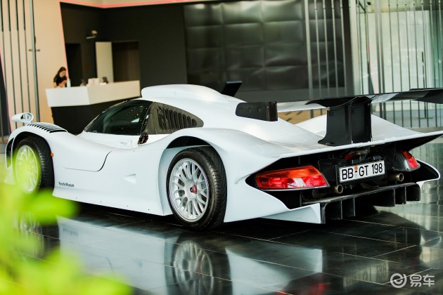 全球仅此一辆！实拍保时捷911 GT1 '98 公路版_易车